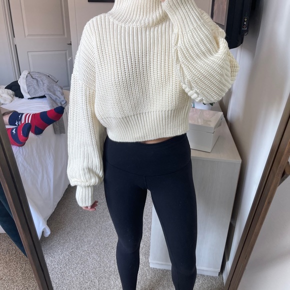 Lovers + Friends | Sweaters | Lover And Friends Turtleneck | Poshmark